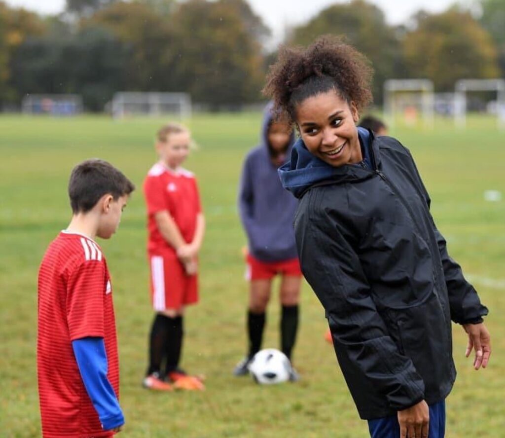 Laura Georges : « Je ne me suis jamais dit que le football n’était pas ...